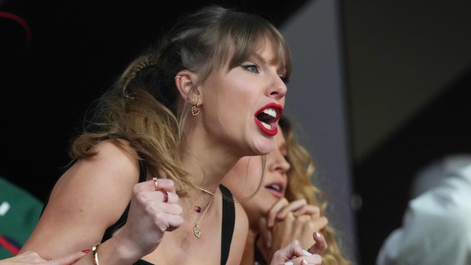 Taylor Swift baked homemade pop-tarts for Chiefs offensive line ...