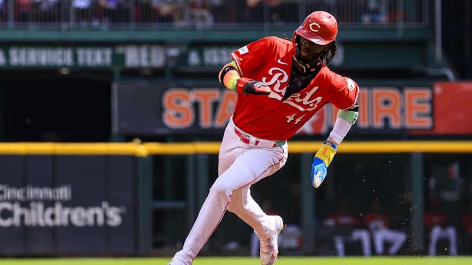 Cincinnati Reds' Elly De La Cruz Goes Viral During Game in Dominican ...