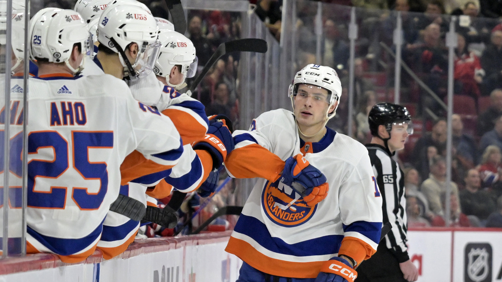 NHL Unveils Islanders Stadium Series Jerseys | Yardbarker