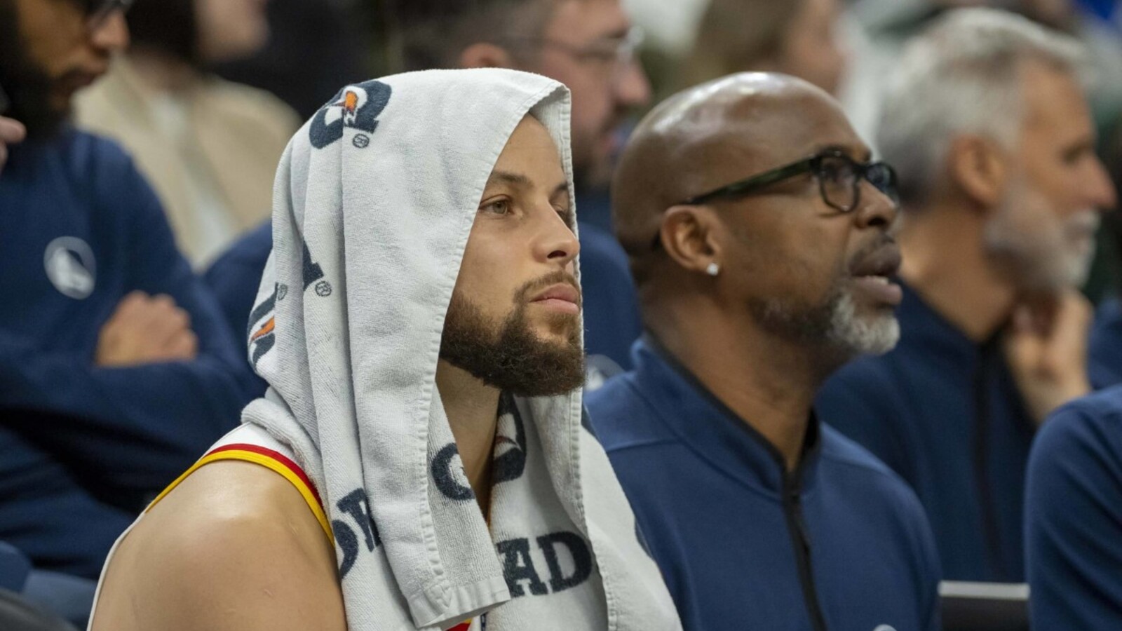 Stephen Curry Sends Message To Warriors Front Office, He Won’t Accept An Average Team | Yardbarker