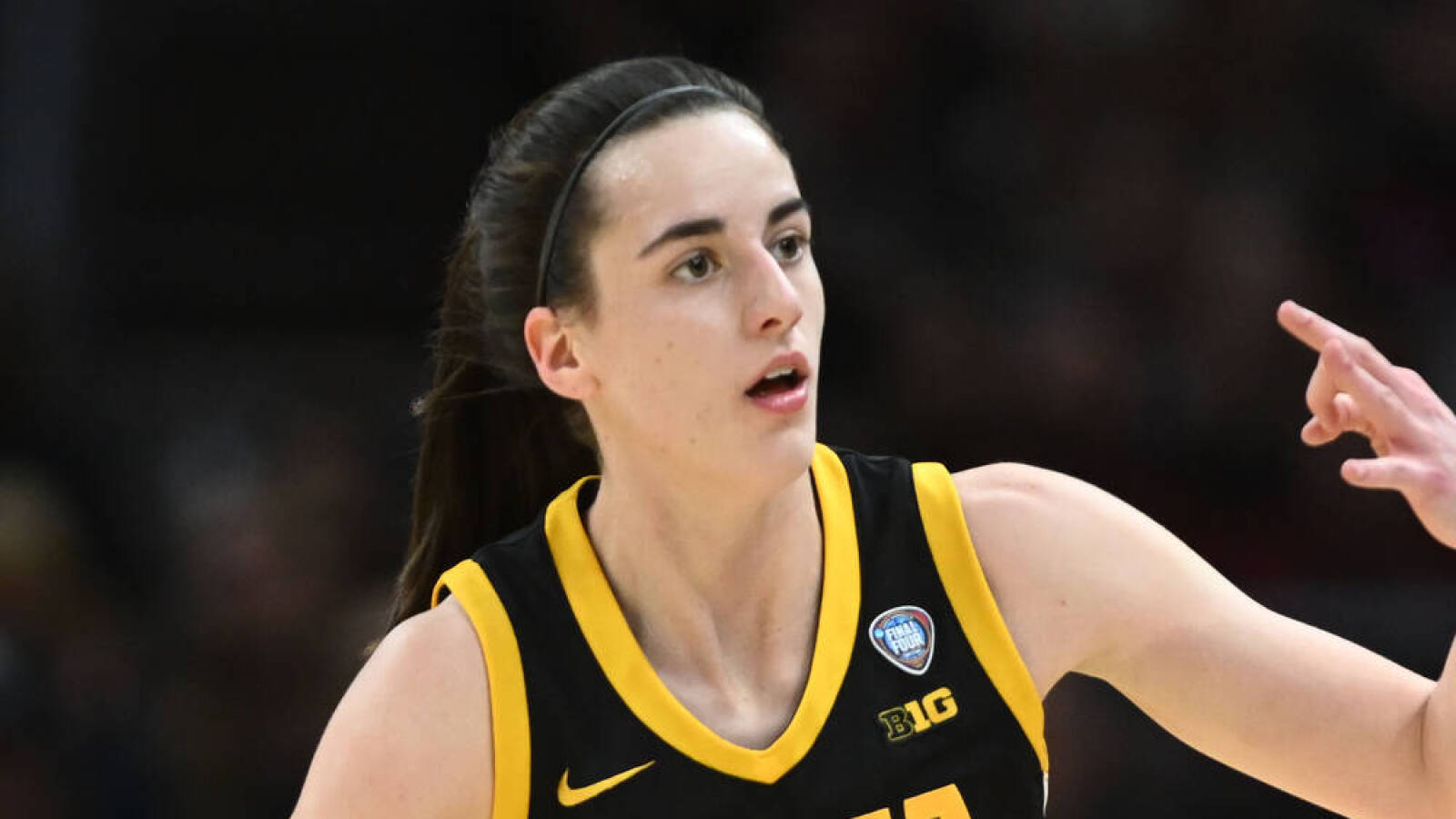 Watch: Iowa's Clark sets record in first quarter vs. South Carolina ...