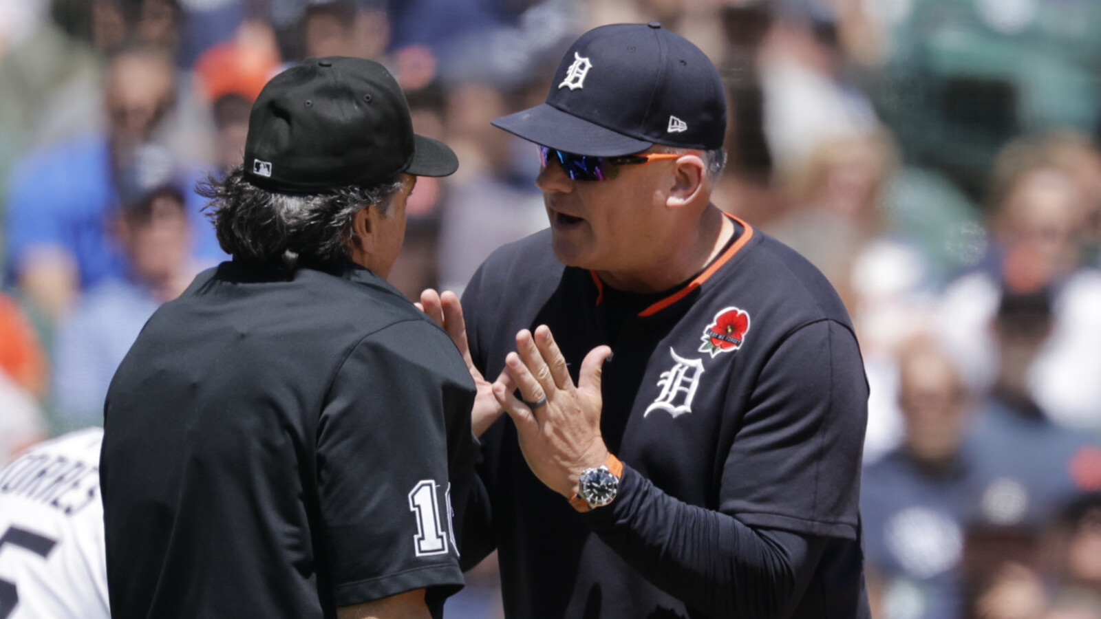 Umpire Under Fire After Controversial Ejection in Tigers-Giants ...