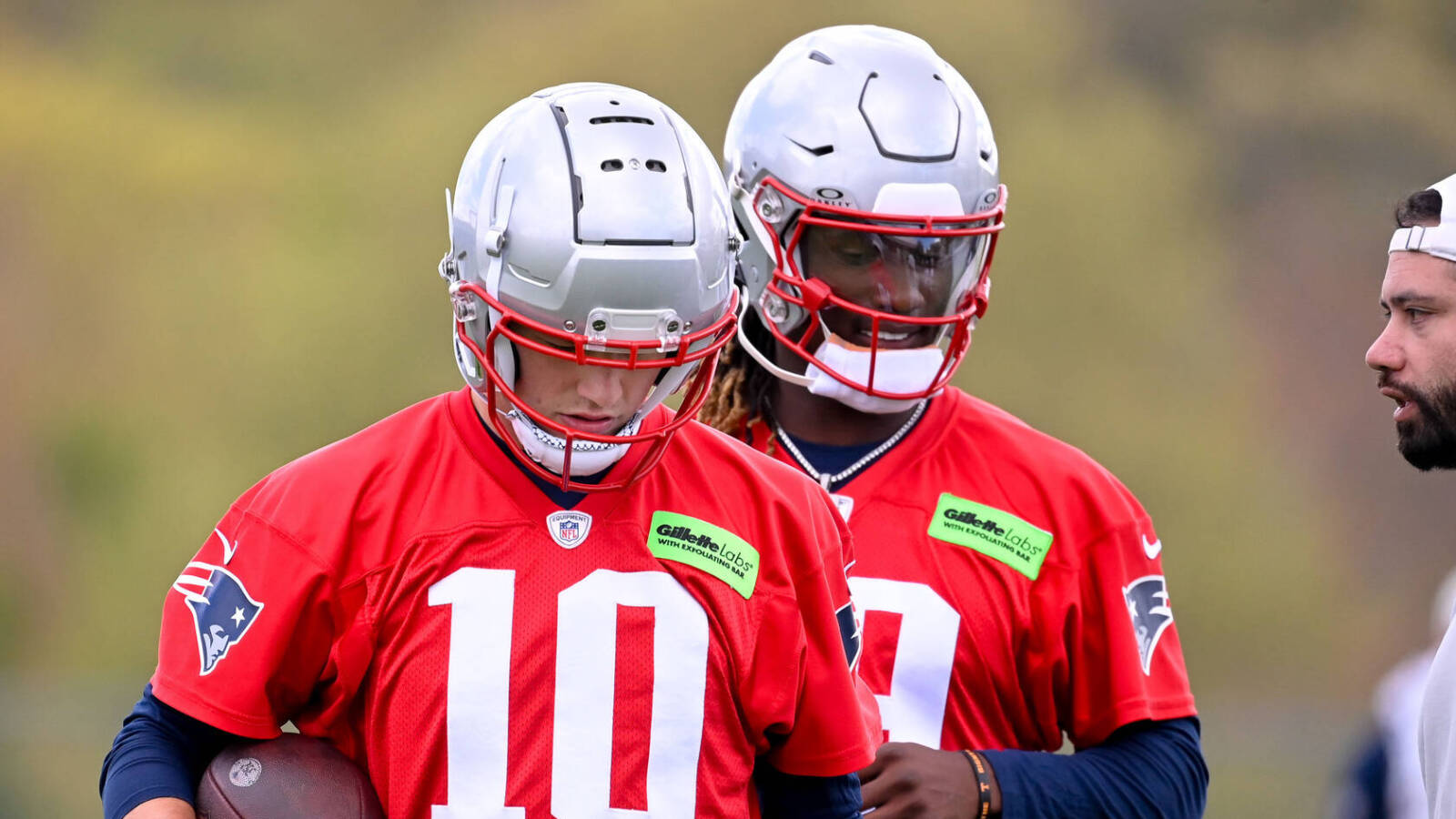 How the Patriots should handle their quarterbacks | Yardbarker