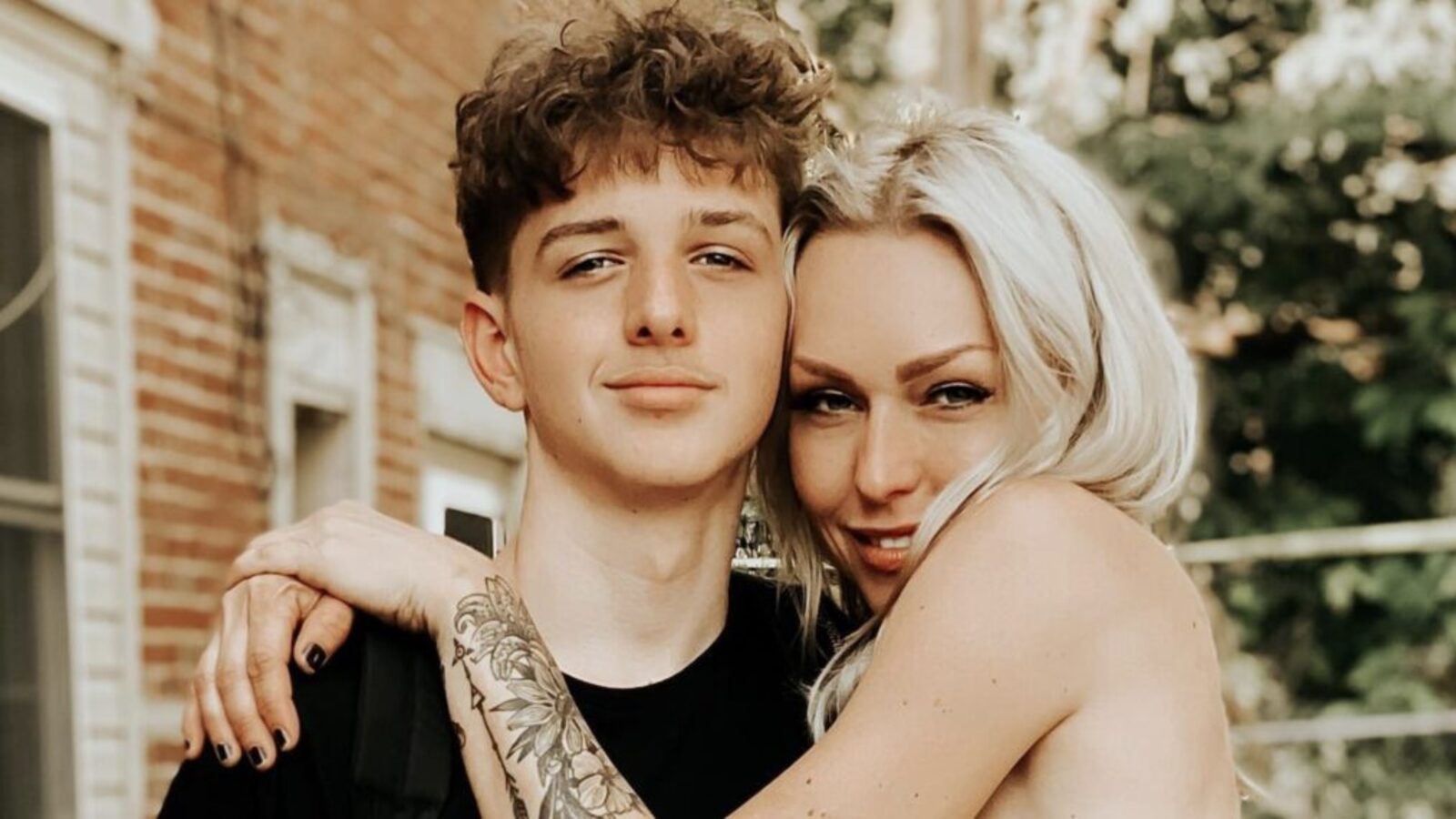 ‘American Pickers’: Mike Wolfe’s Girlfriend Leticia Cline to Become ...