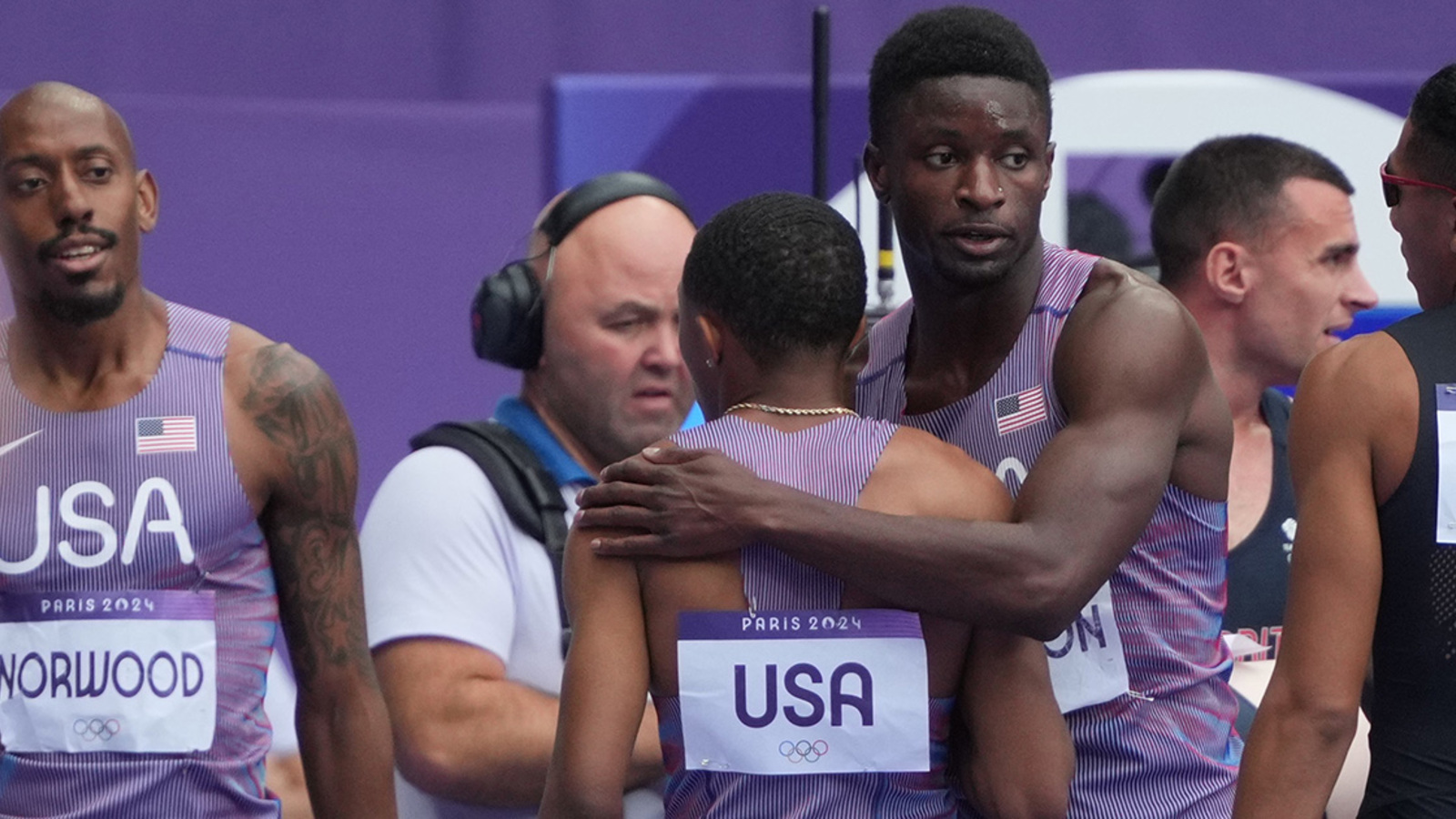 Rai Benjamin, Bryce Deadmon lead Team USA to gold medal in 4x400m relay ...