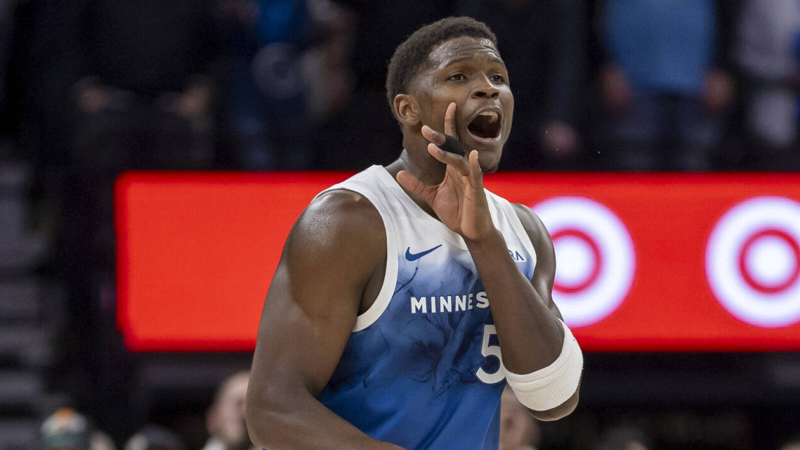 Watch: Timberwolves, Suns stars get heated in critical game | Yardbarker