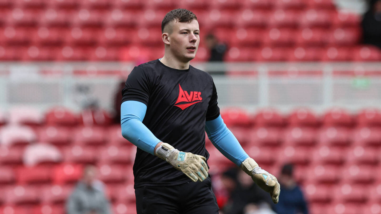 Arsenal checking out a young English keeper with more clean sheets than ...