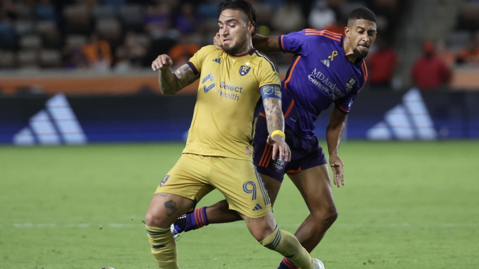 Dynamo sign D Obafemi Awodesu to first-team contract | Yardbarker