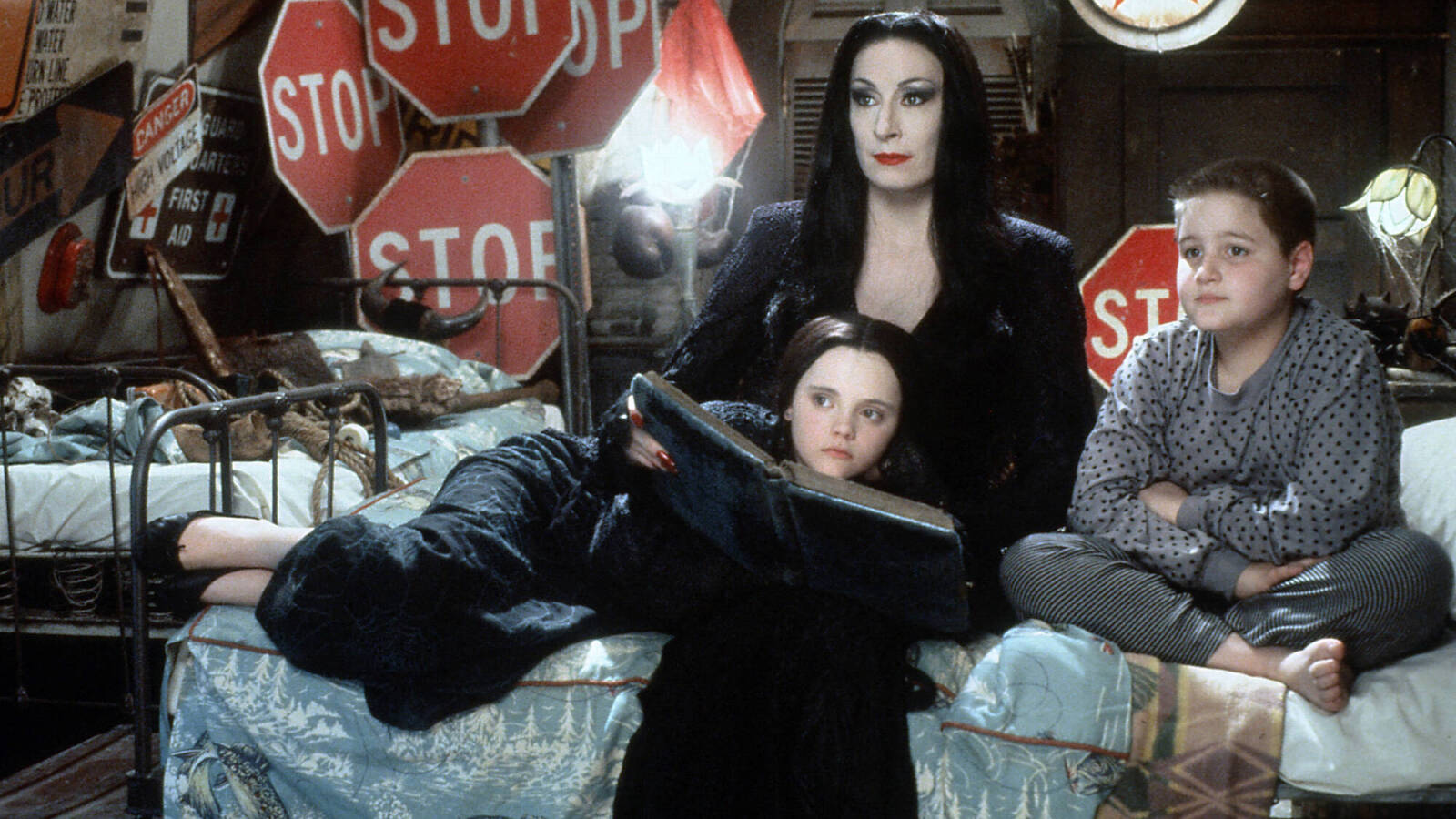 20 facts you might not know about 'The Addams Family' | Yardbarker