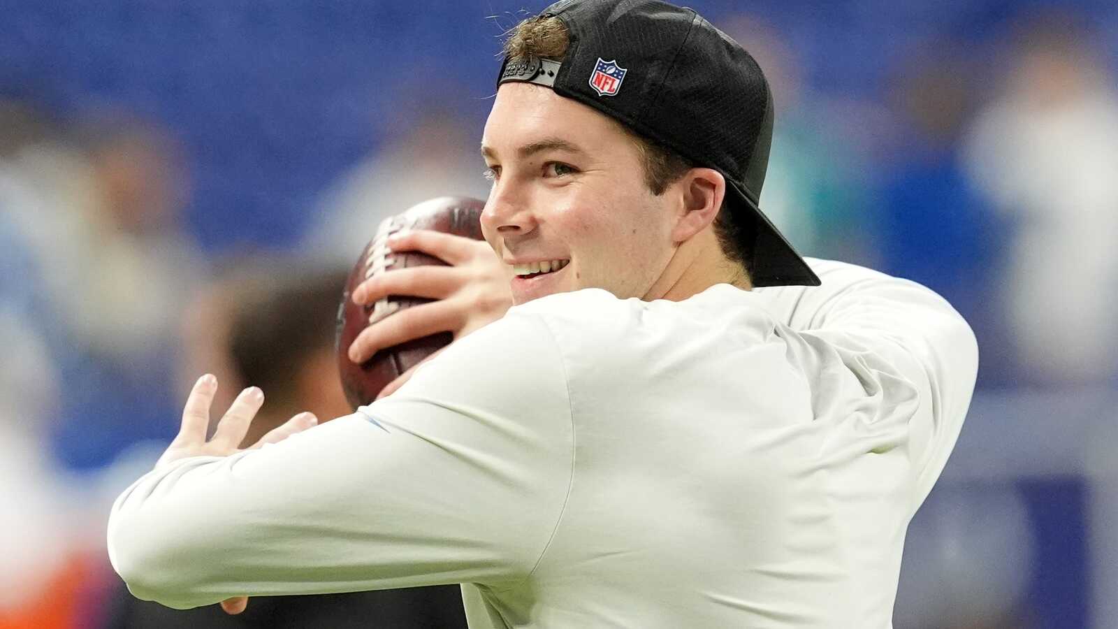 AFC Notes: Trevor Lawrence, Joe Mixon, Riley Leonard, Colts, Jaguars ...