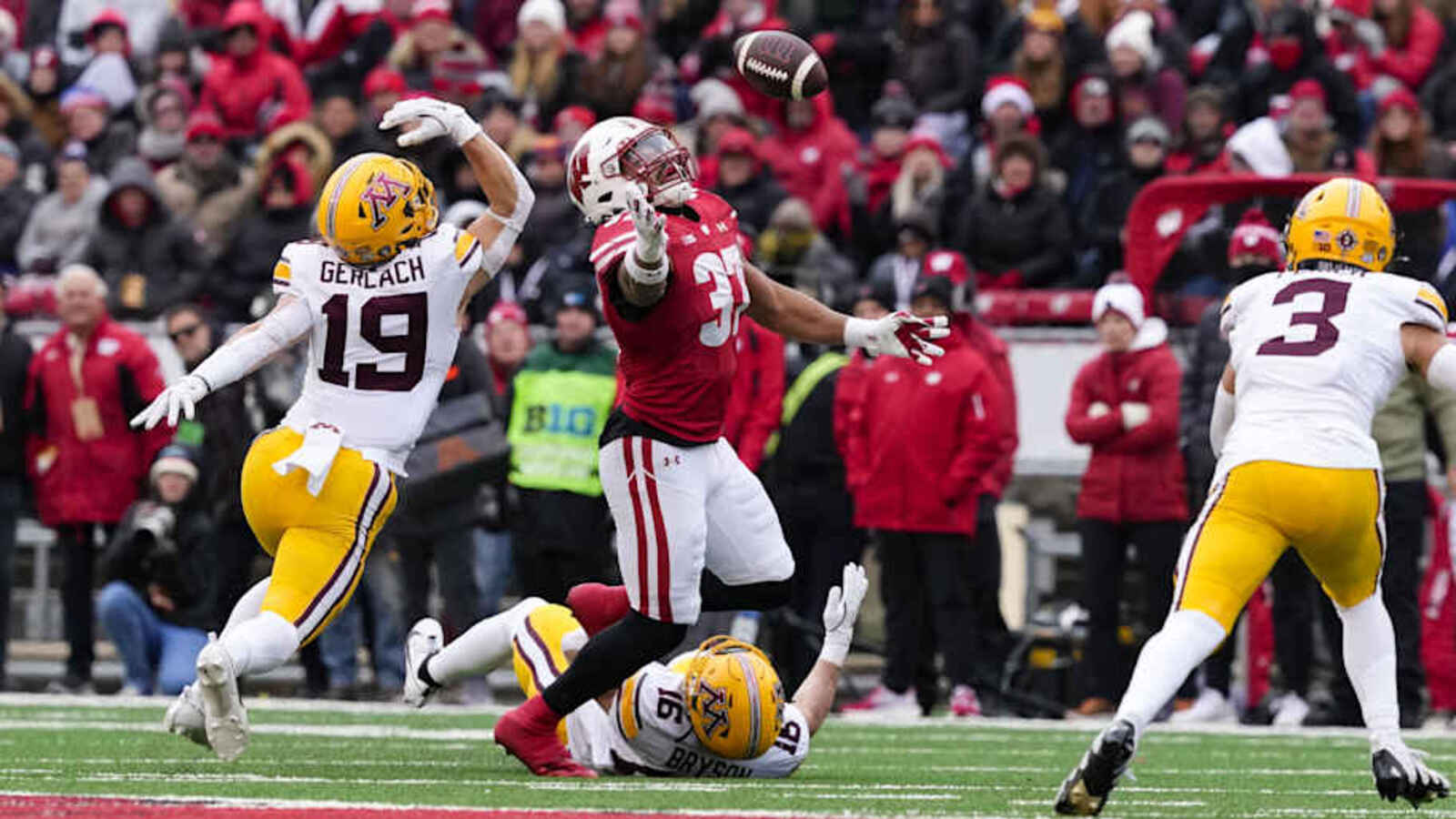 Wisconsin Badgers rank behind Minnesota in 2025 Big Ten football media ...