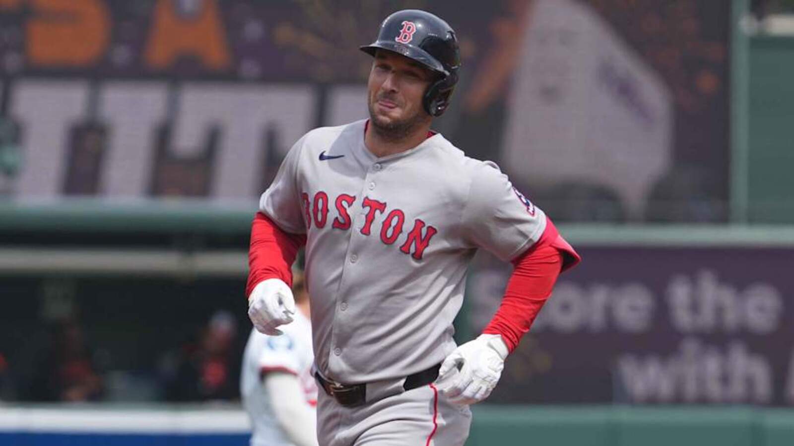 Watch: Former Astros Slugger Hits First Home Run With New Team | Yardbarker