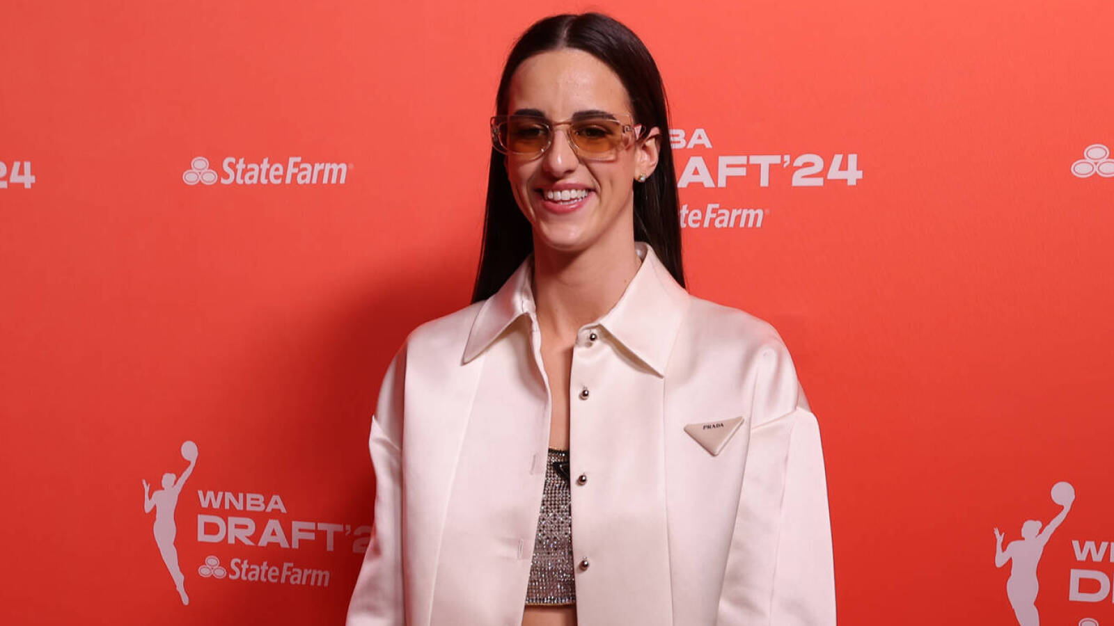 Caitlin Clark enters 2024 WNBA Draft wearing Prada | Yardbarker