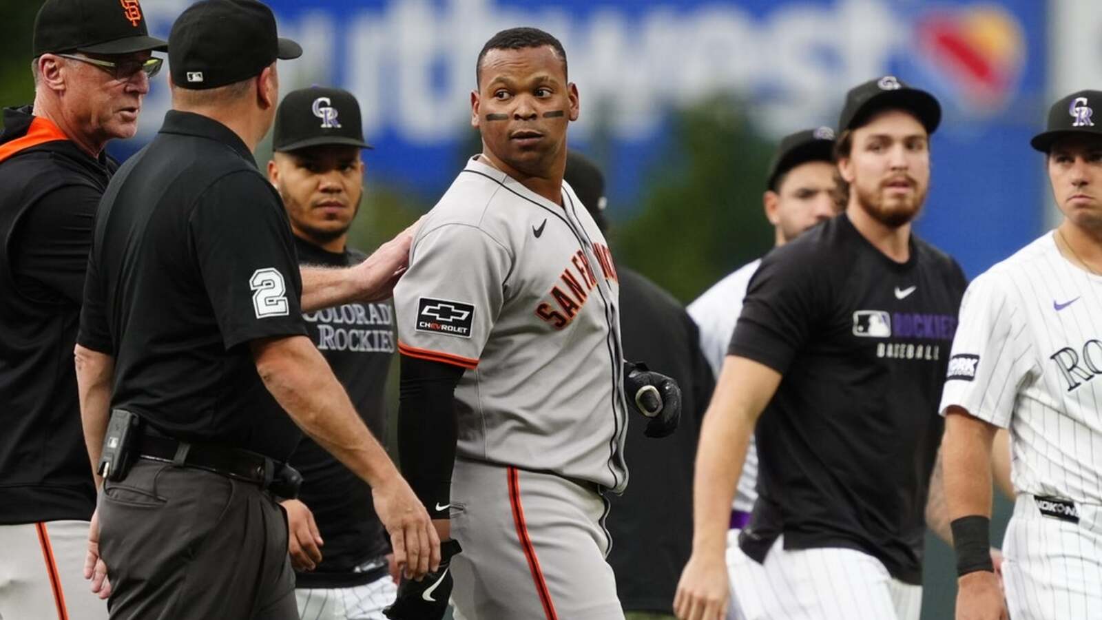 Giants ride homer streak into finale of heated series at Rockies ...