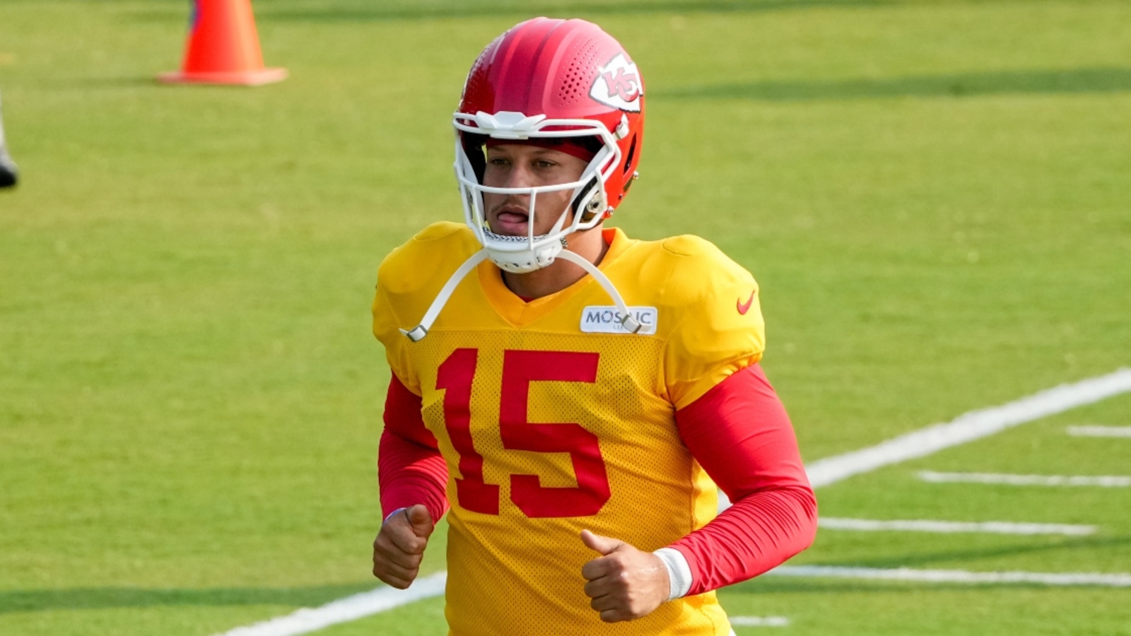 Patrick Mahomes, Andy Reid respond to Raiders Kermit the Frog doll ...