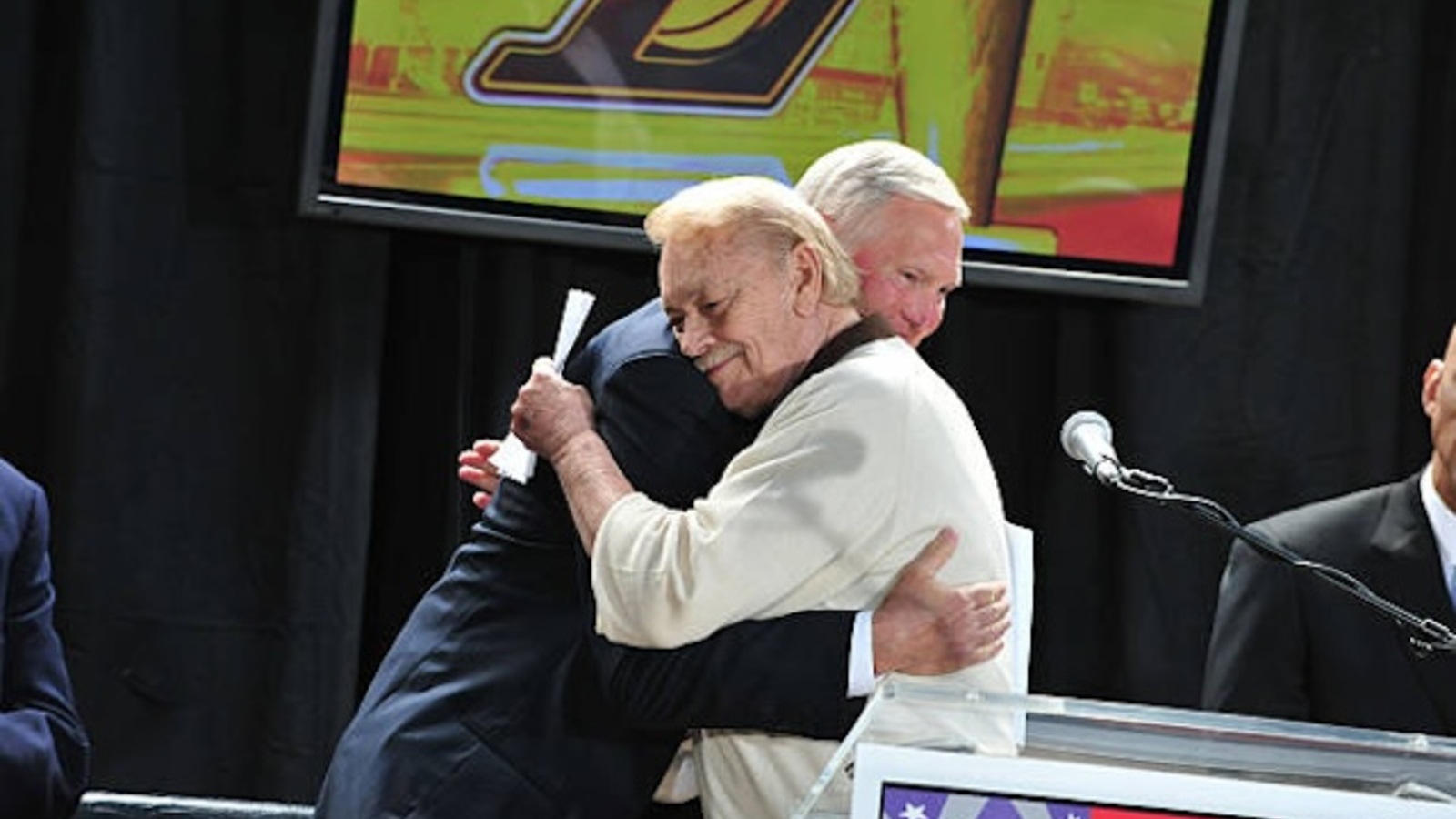 Jeanie Buss Shares Dr. Jerry Buss’ Message To Lakers Legend Jerry West ...
