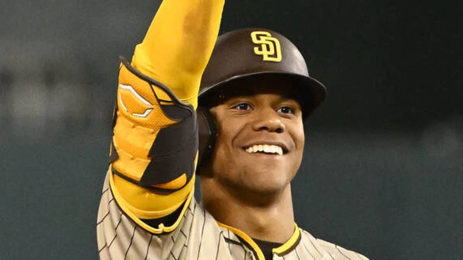 Watch: Padres OF Soto receives standing ovation from Nationals ...