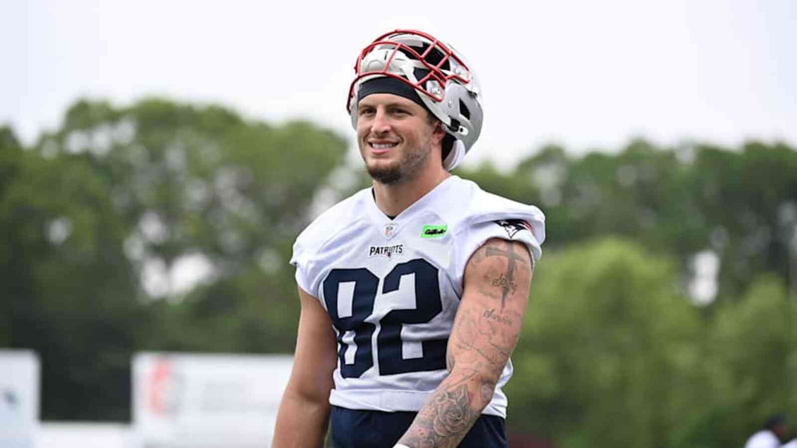 Patriots Sign Rookie TE to Active Roster | Yardbarker