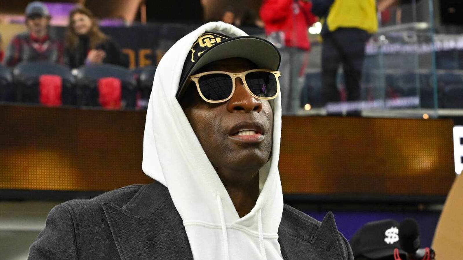 Watch: Deion Sanders blasts roughing call in Cowboys-Bucs game | Yardbarker