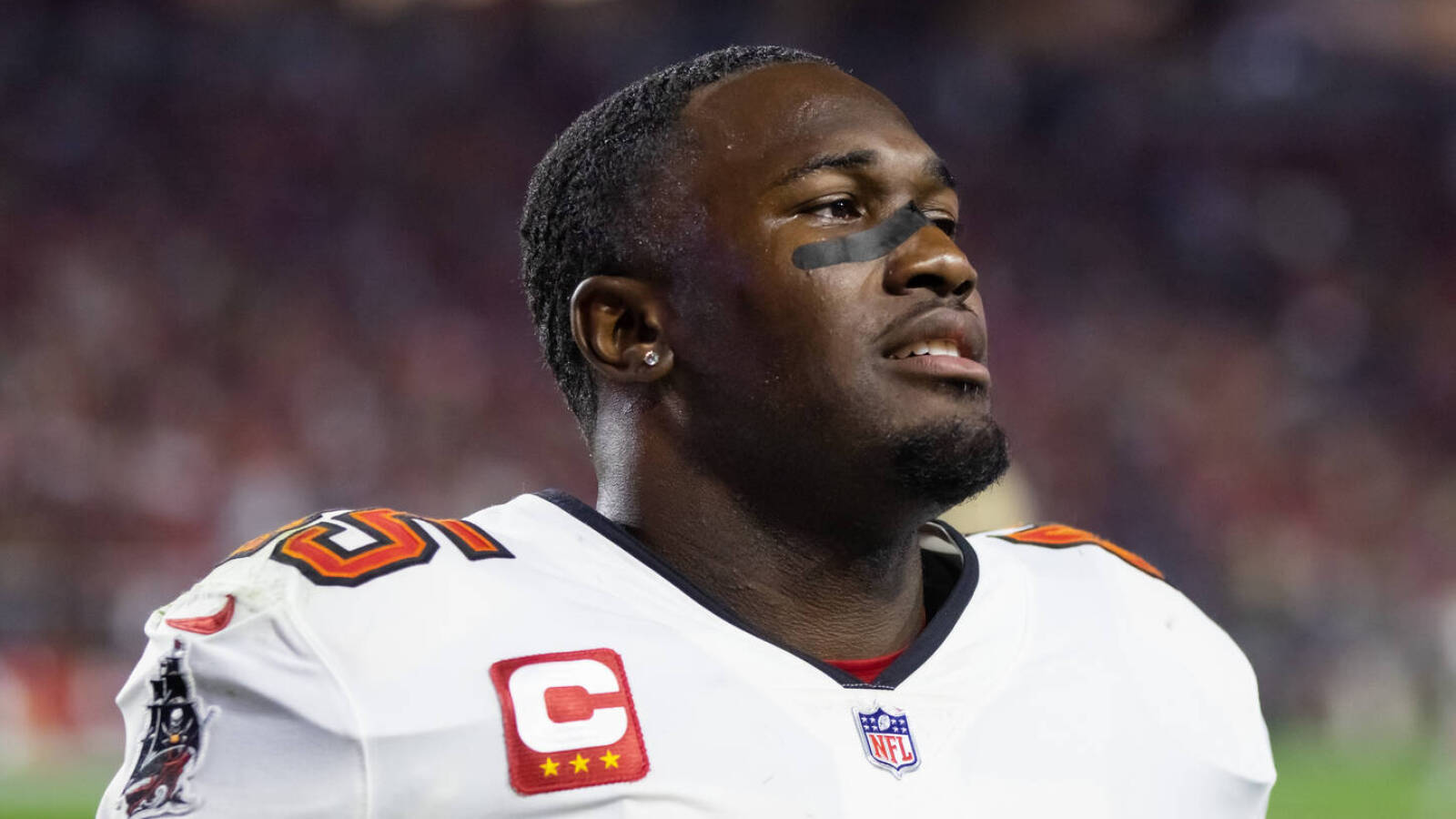 Bucs Pro Bowler reports to training camp despite trade request | Yardbarker