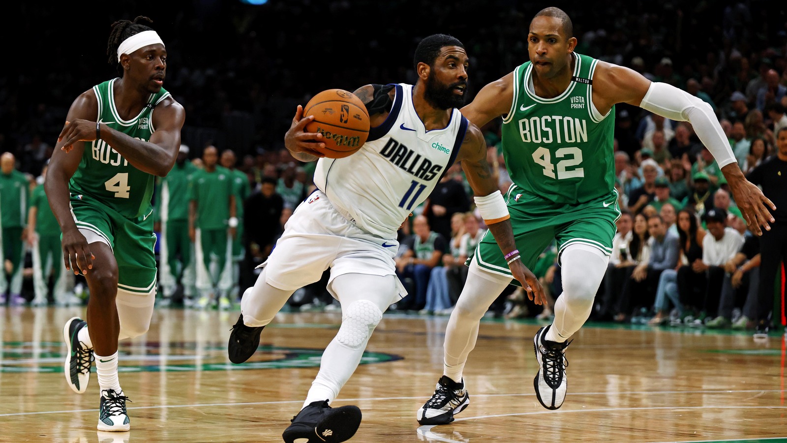 West Notes: Mavs, Kyrie Irving, Kings, DeMar DeRozan, Blazers | Yardbarker