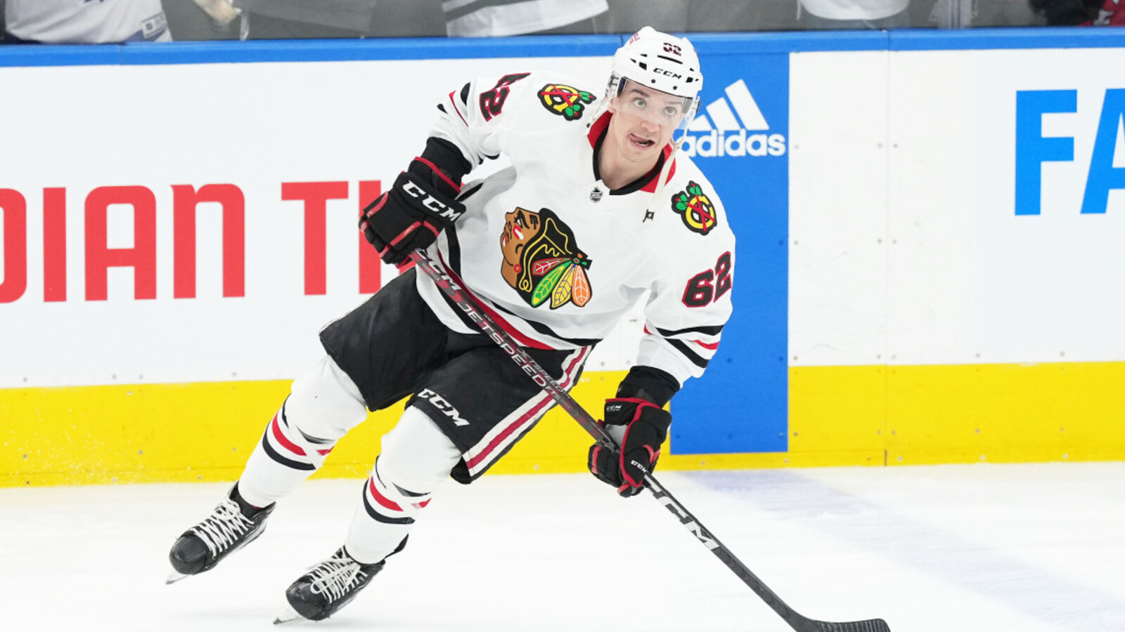 Blackhawks Extend Brett Seney on 1-Year, 2-Way Deal | Yardbarker