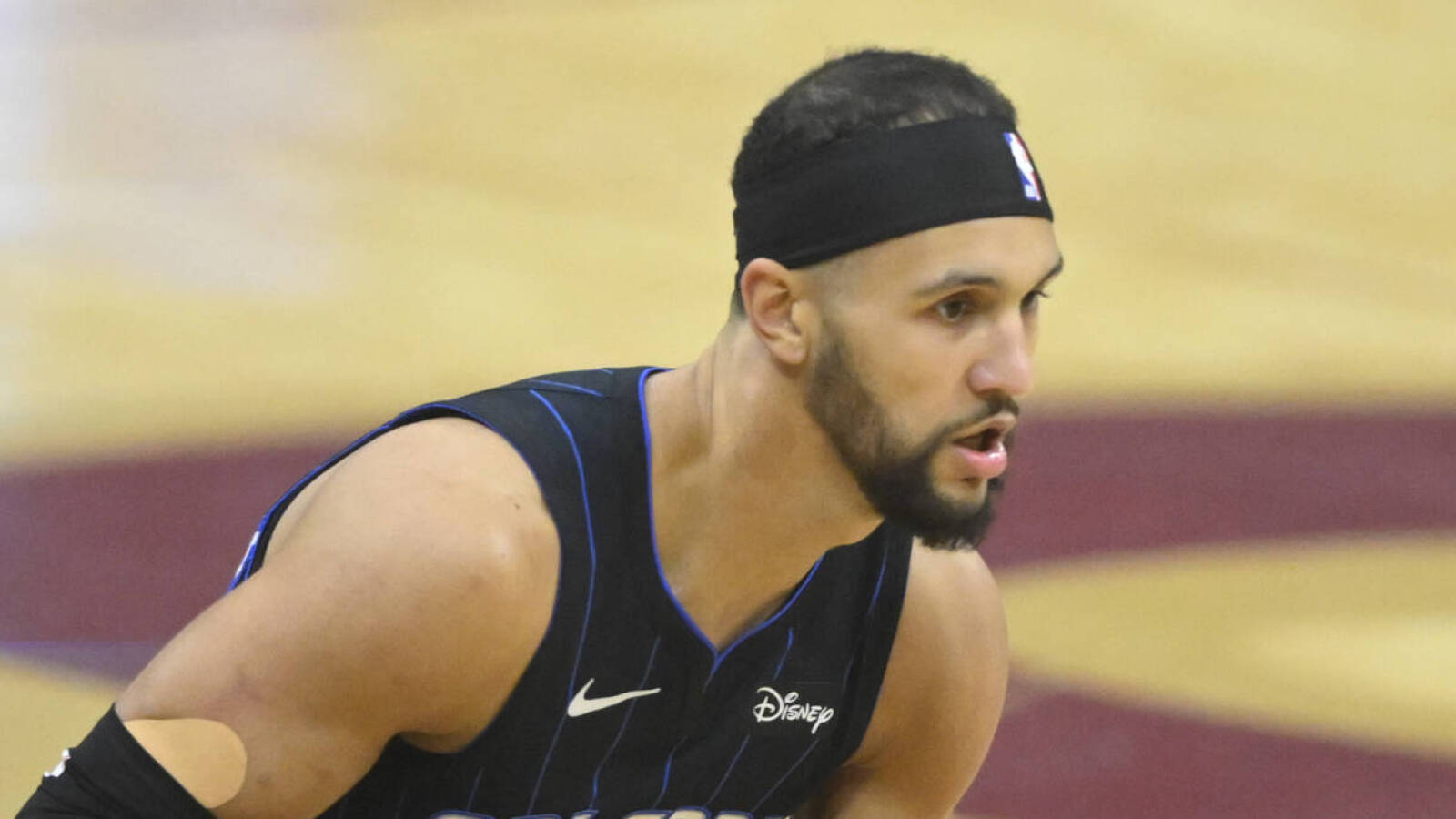 Magic's Suggs carried off floor with apparent injury in Game 2 | Yardbarker