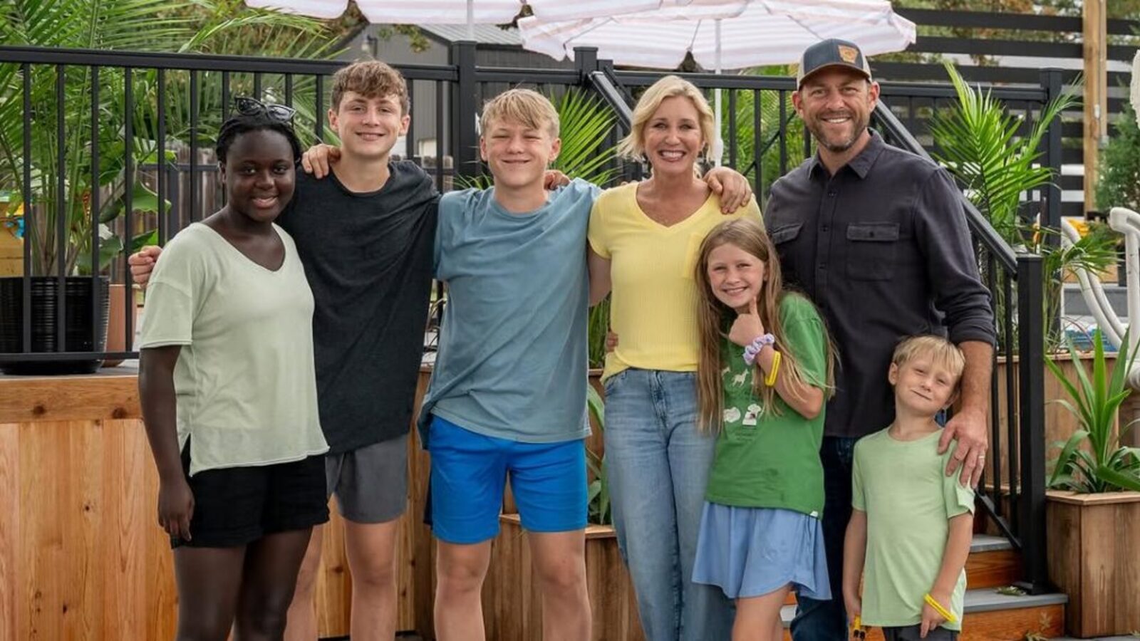HGTV’s Jenny Marrs Shares Family’s Fun End of School Tradition | Yardbarker
