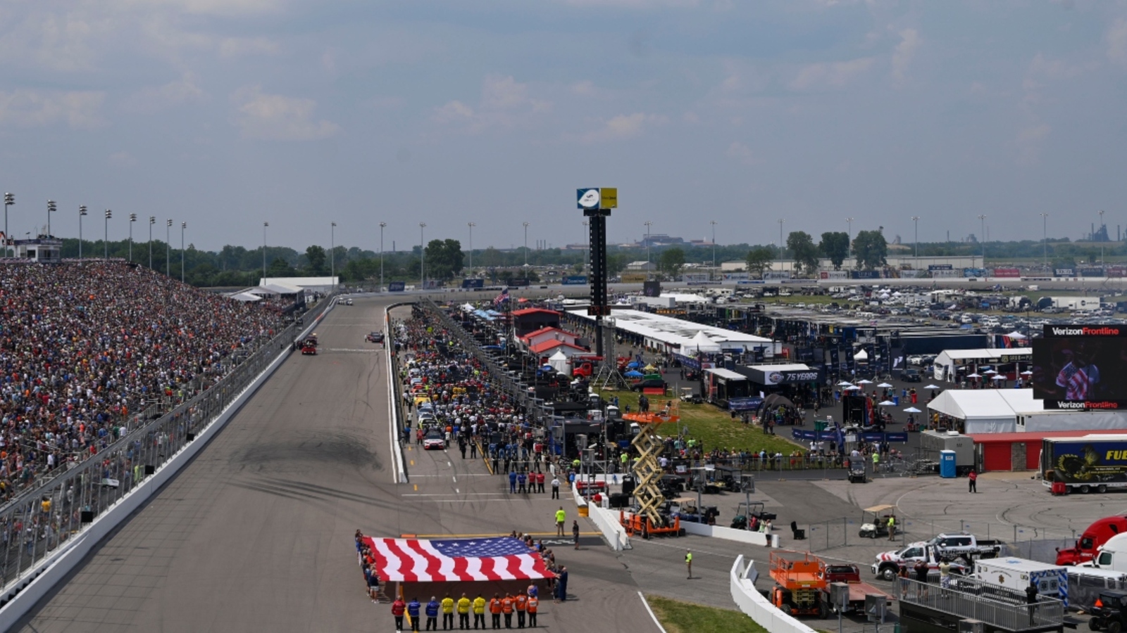 Report: NASCAR teams lose internet, SMT data at World Wide Technology ...