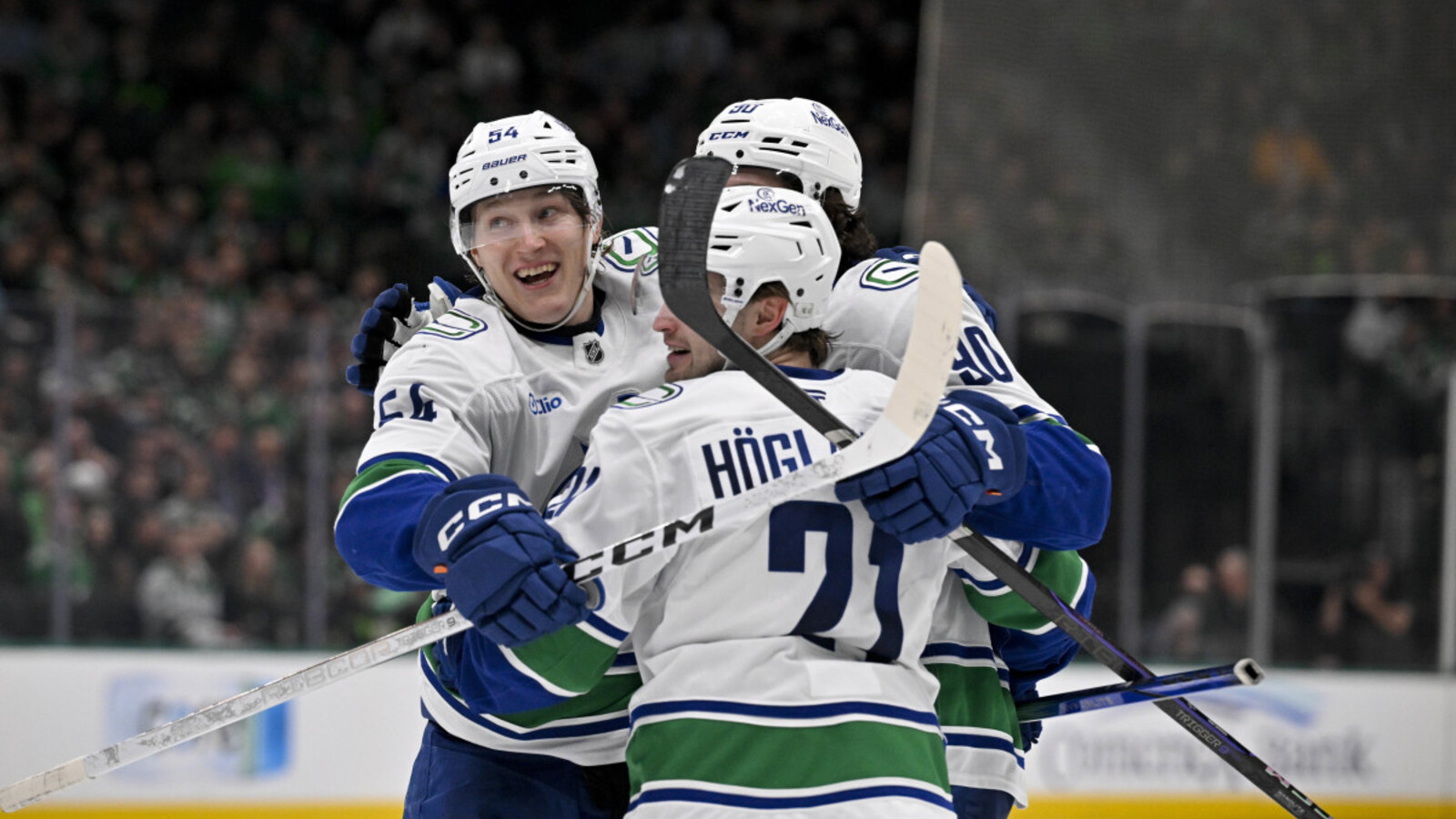 Canucks Make NHL History After Massive Last-Minute Comeback | Yardbarker