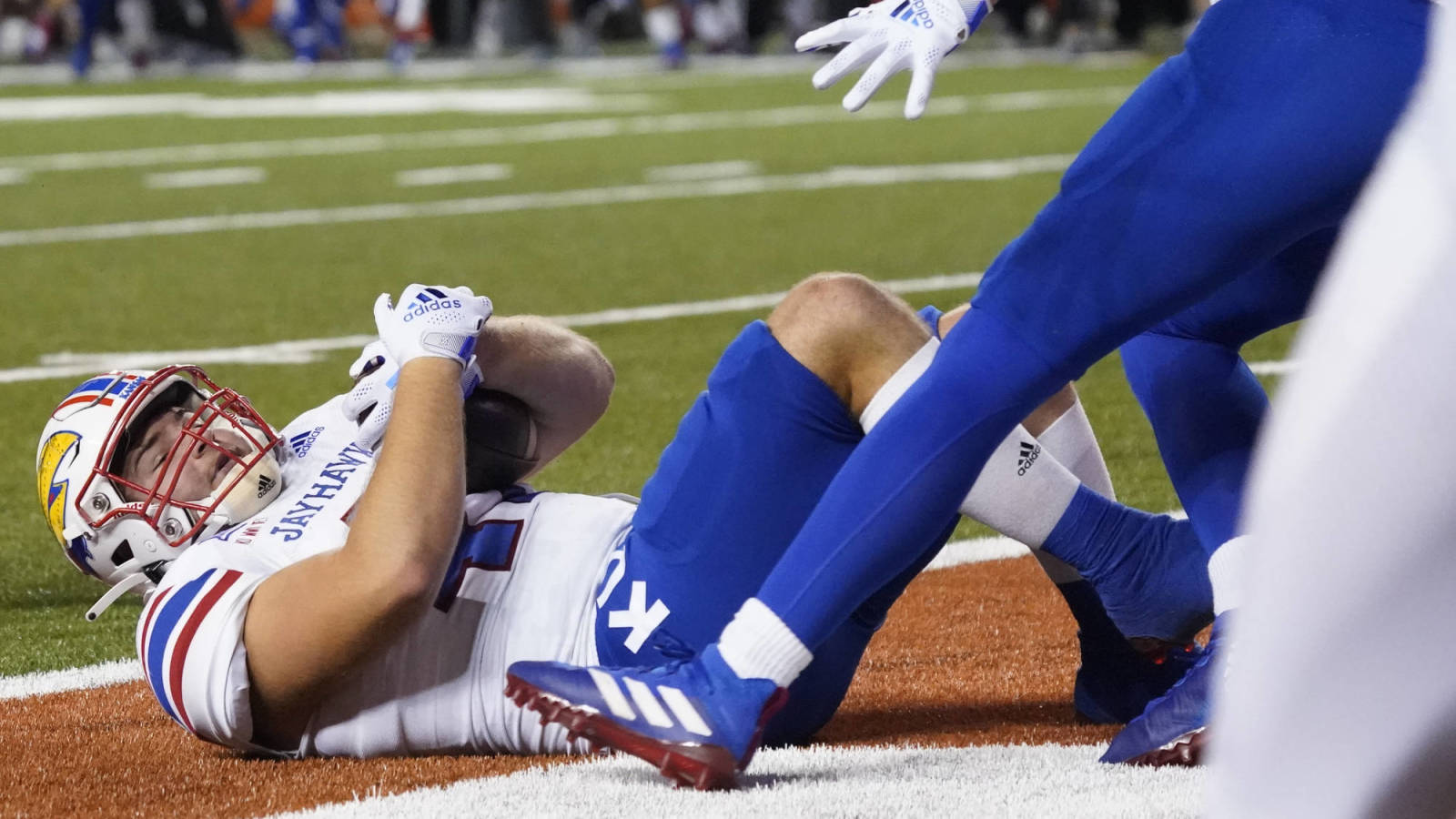 Kansas' Casey caught game-winner in first-ever offensive snaps | Yardbarker