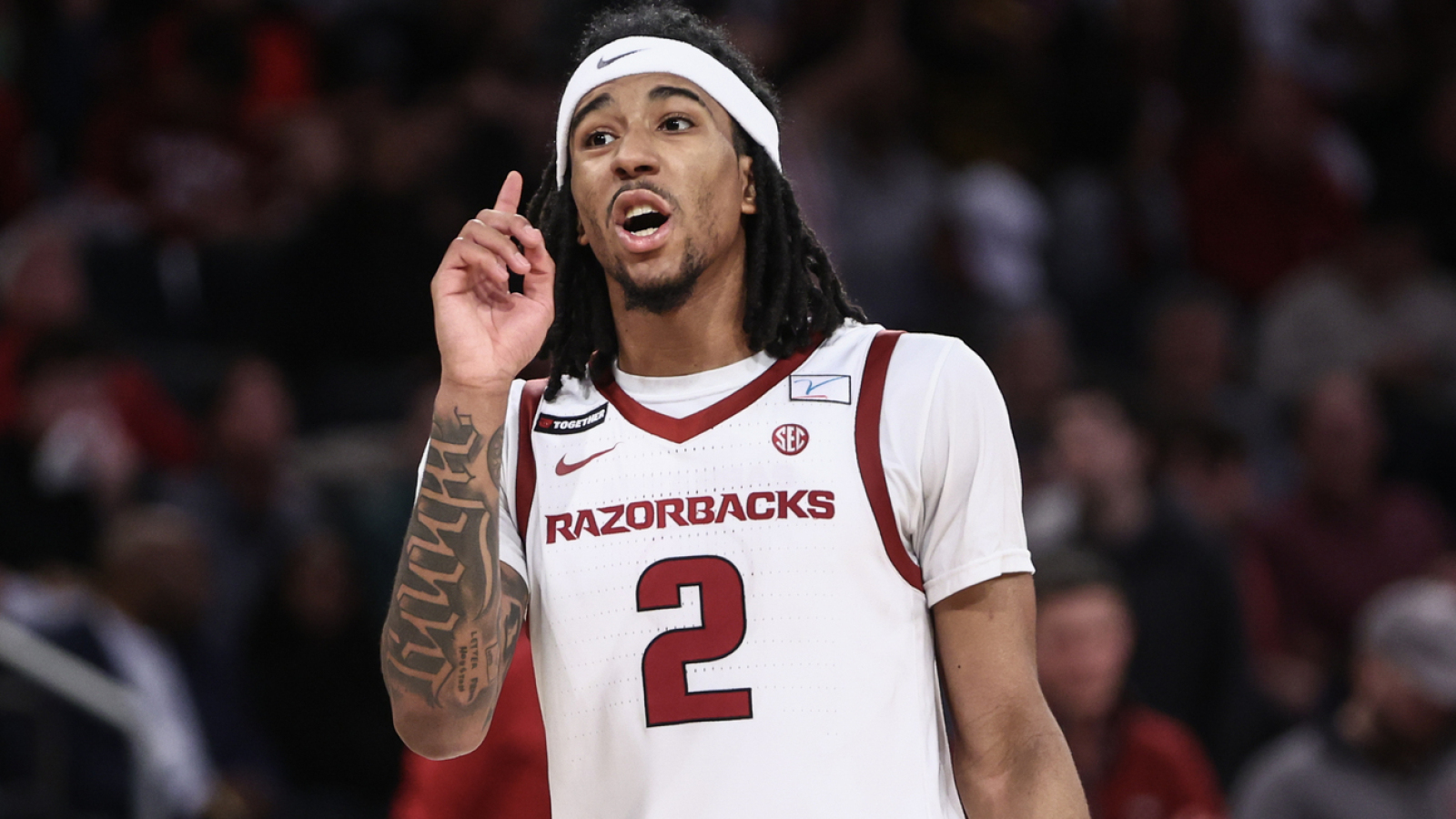 Arkansas holds off No. 14 Michigan in December thriller | Yardbarker