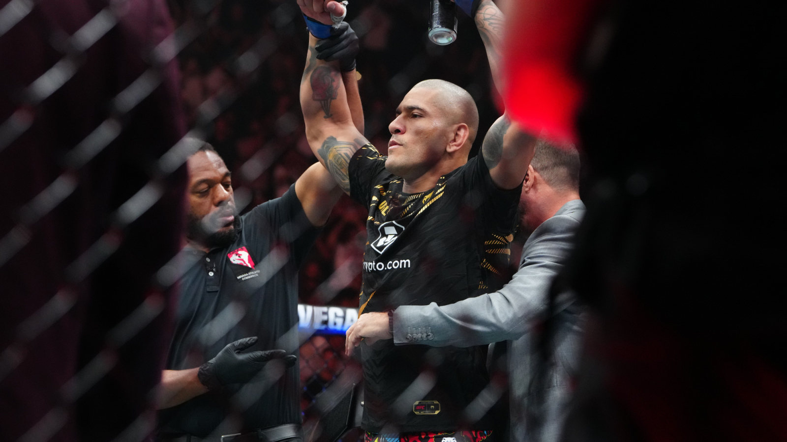 What does ‘chama’ mean? New UFC footage shows Alex Pereira explaining ...