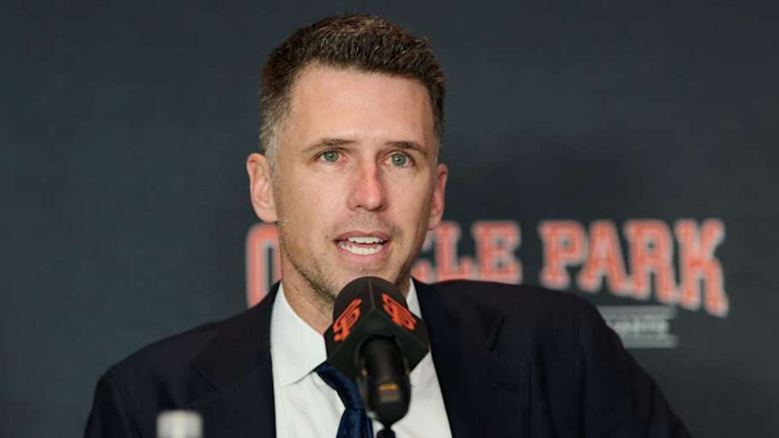 Giants Are in Good Hands With 'Fearless' Buster Posey Leading Front ...