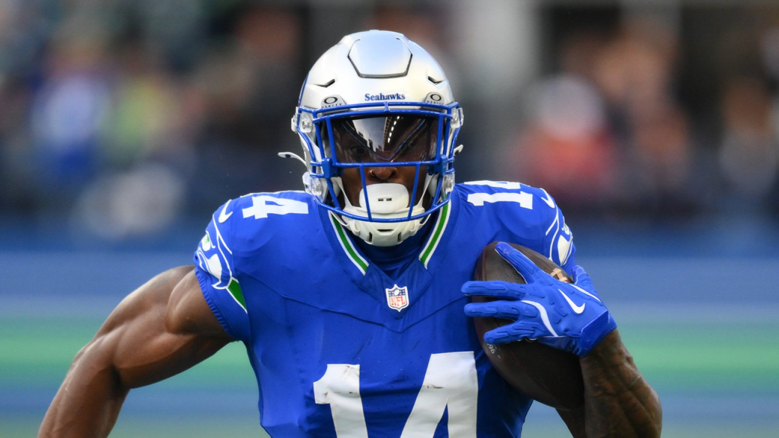 Star Seahawks receiver carted to locker room with knee injury | Yardbarker