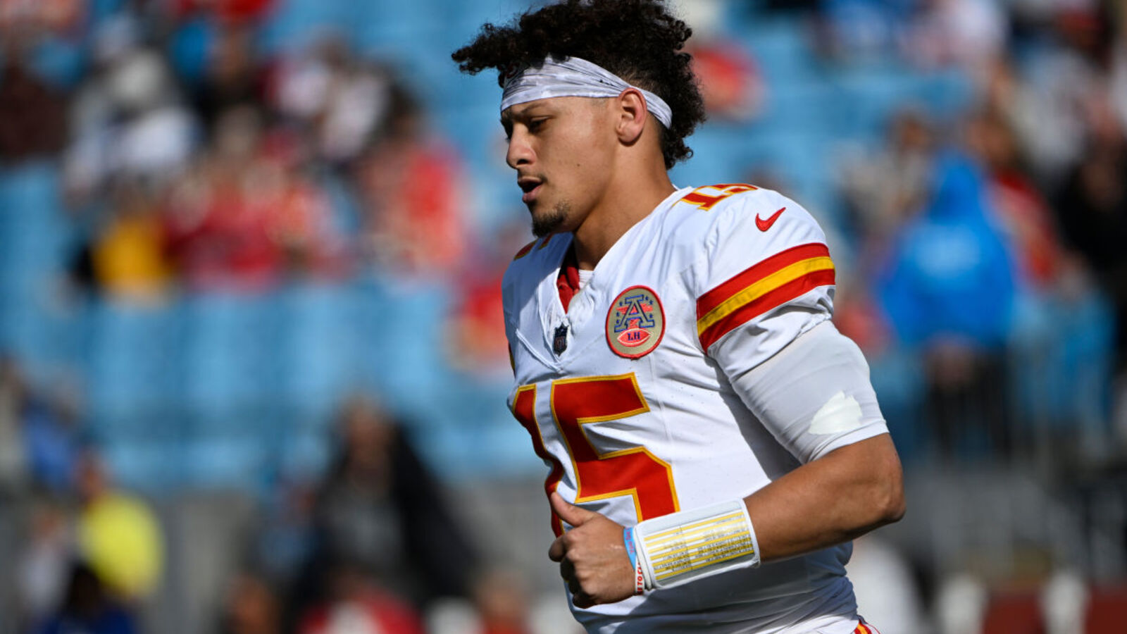 NFL World Reacts To Chiefs-Chargers 'Doink' Ending | Yardbarker
