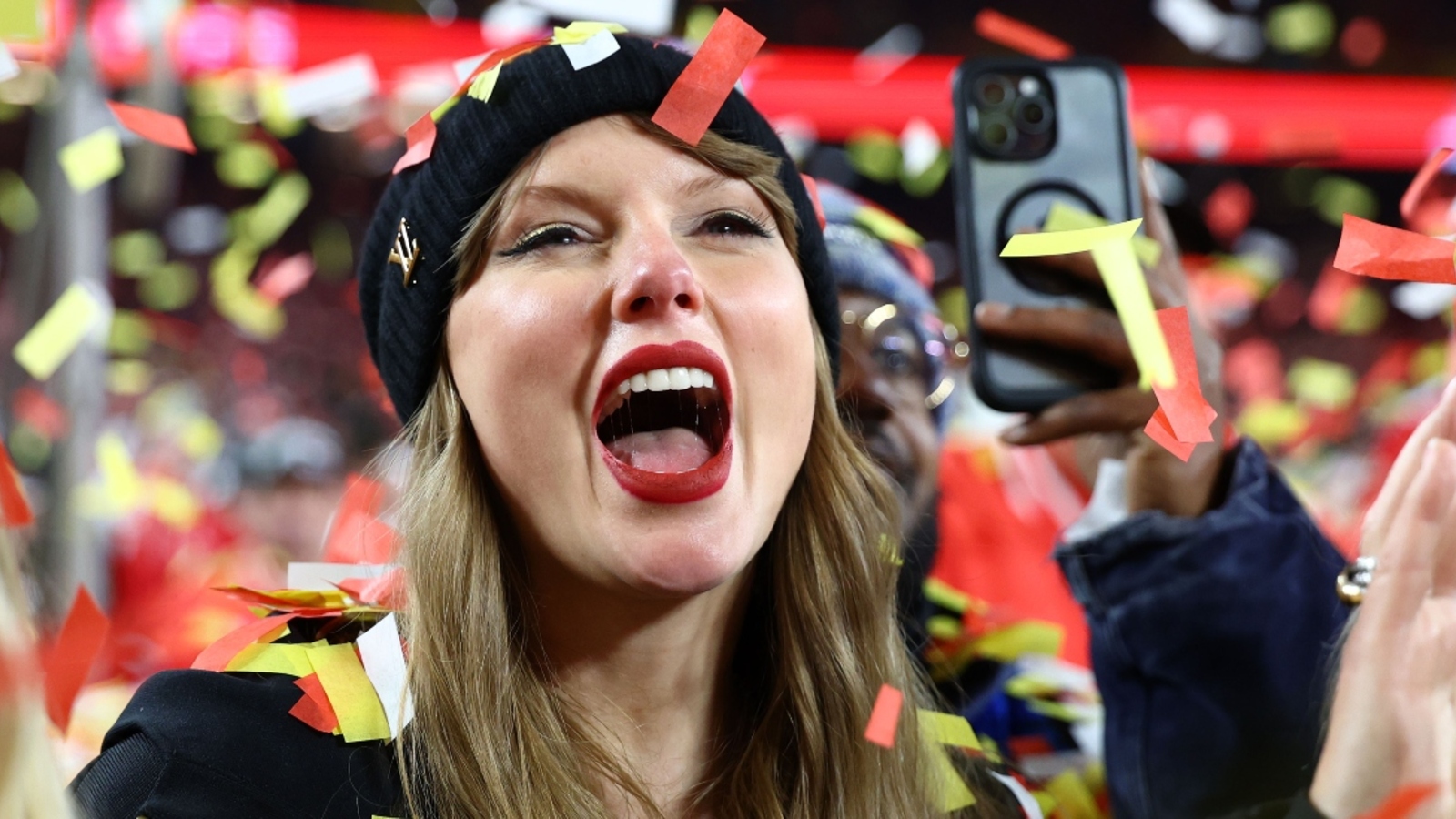 Taylor Swift appears confused by booing at Super Bowl LIX | Yardbarker