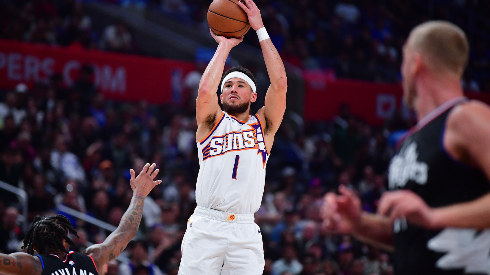 Devin Booker Wants The Lakers To Win To Help The Sun Get The 6th Seed ...