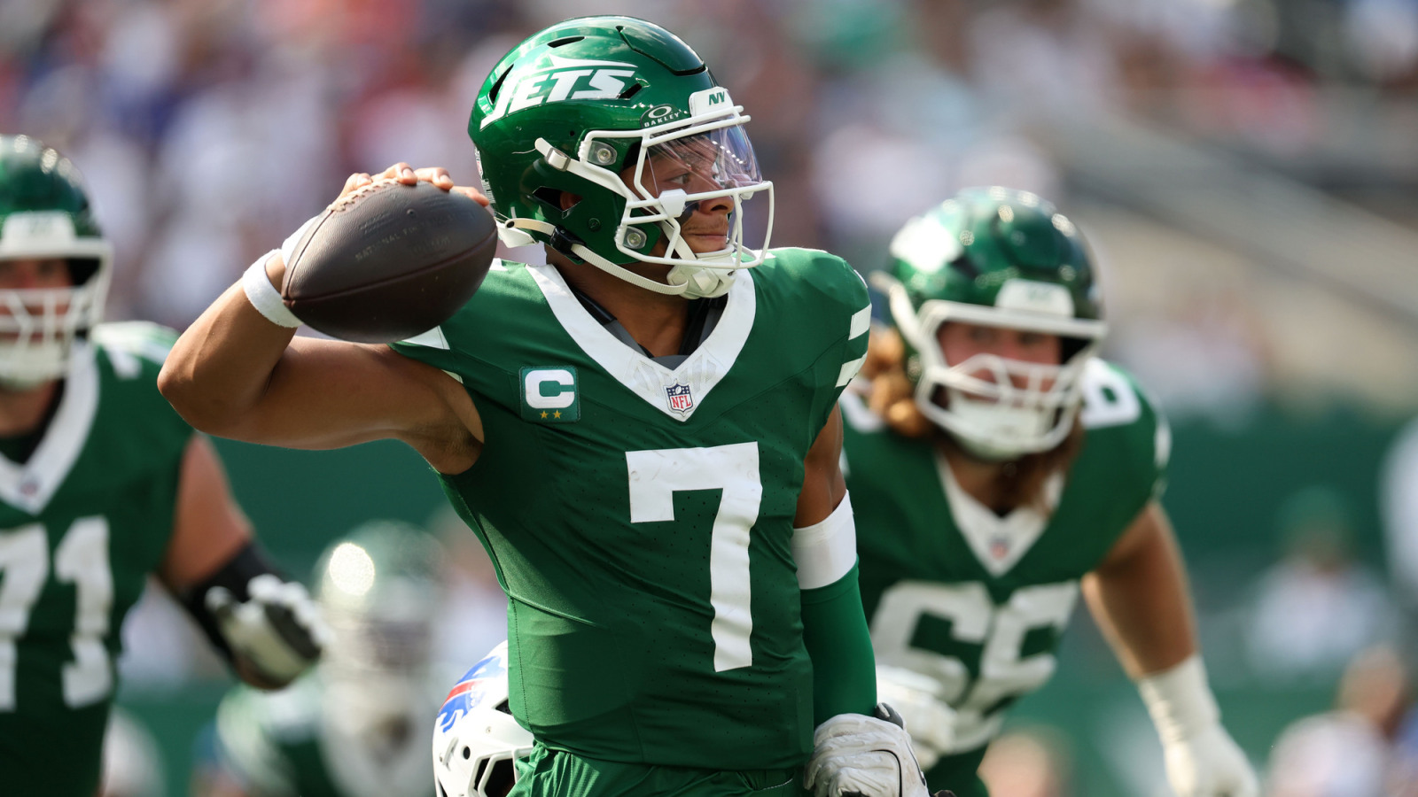 Jets QB Justin Fields Returns To Practice | Yardbarker