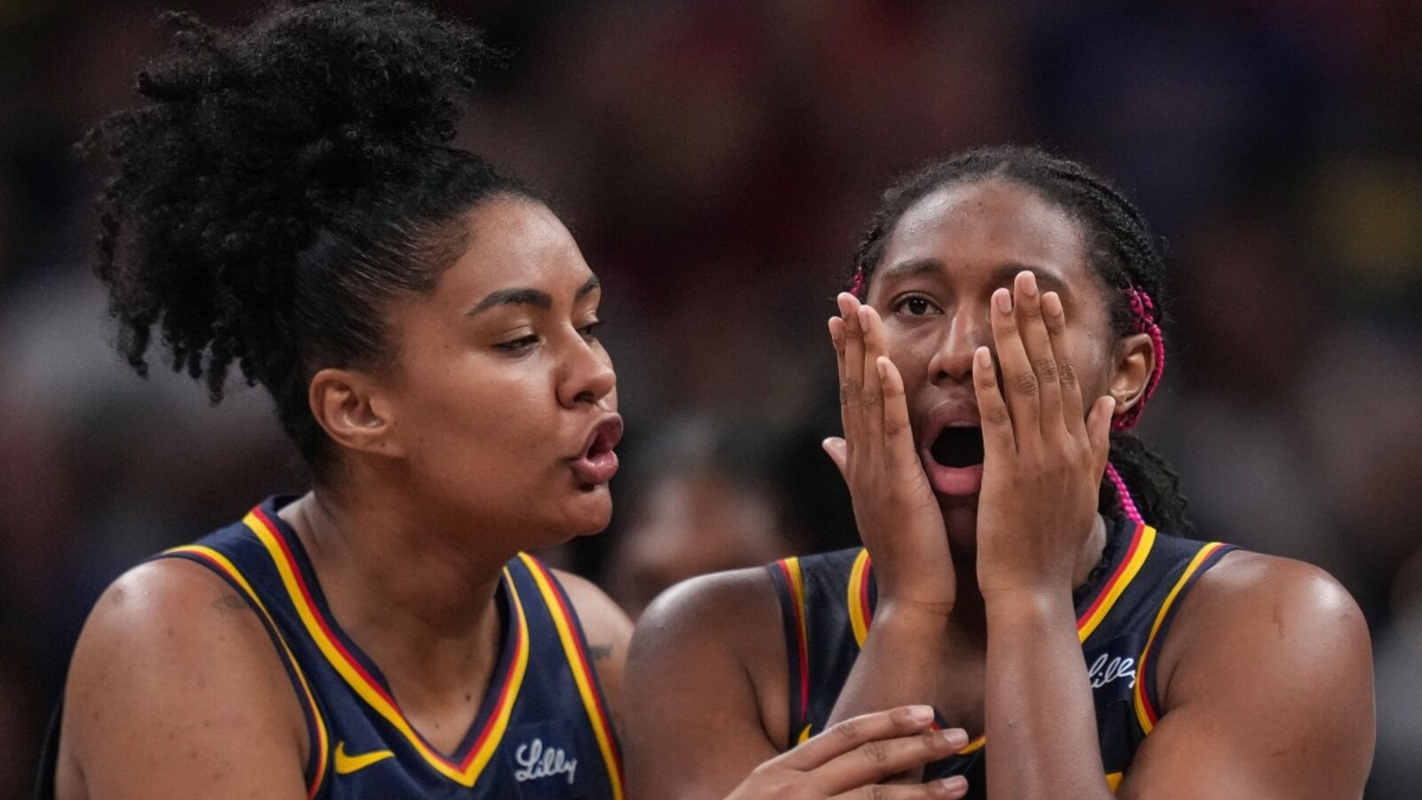 Aliyah Boston's Live Reaction to Painful Lexie Hull Incident During ...