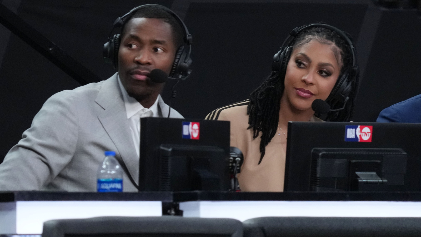 Former NBA Star Responds To Hilarious Allen Iverson Statue | Yardbarker
