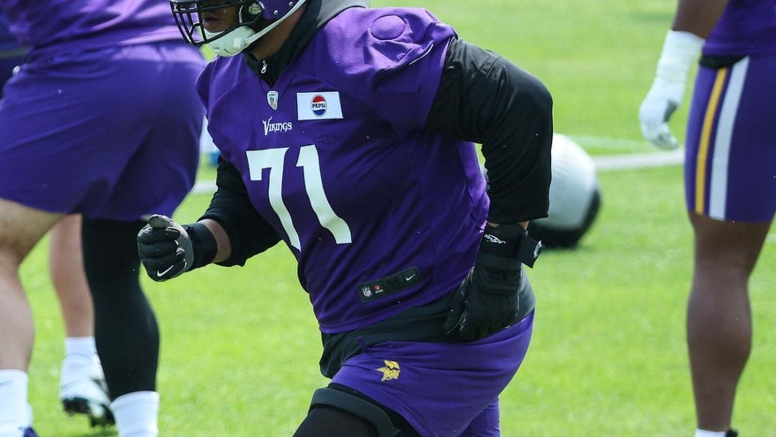 Vikings LT Christian Darrisaw (ACL, MCL) cleared for camp | Yardbarker