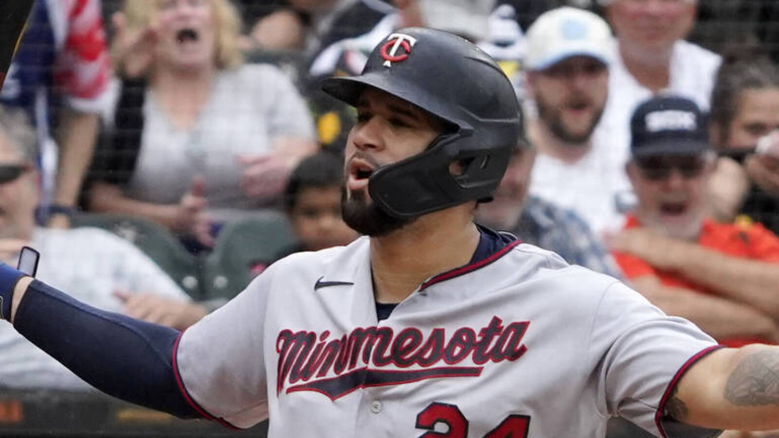 Watch: Twins' Gary Sanchez had an extremely close call in on-deck area ...