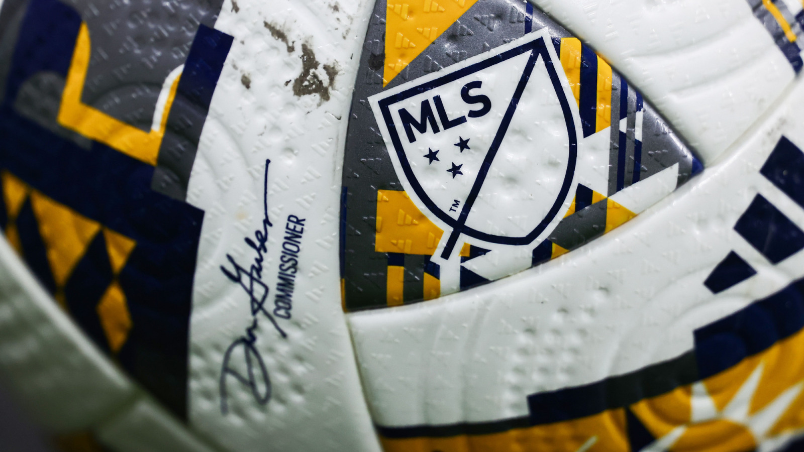 'Insane': MLS playoffs grind to halt at worst possible moment | Yardbarker