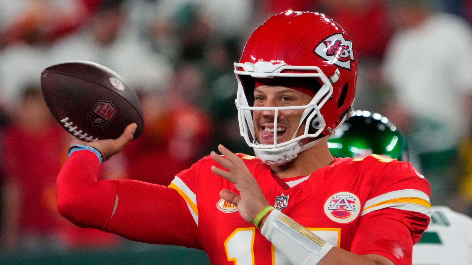 Chiefs QB Patrick Mahomes aims for NFL history | Yardbarker