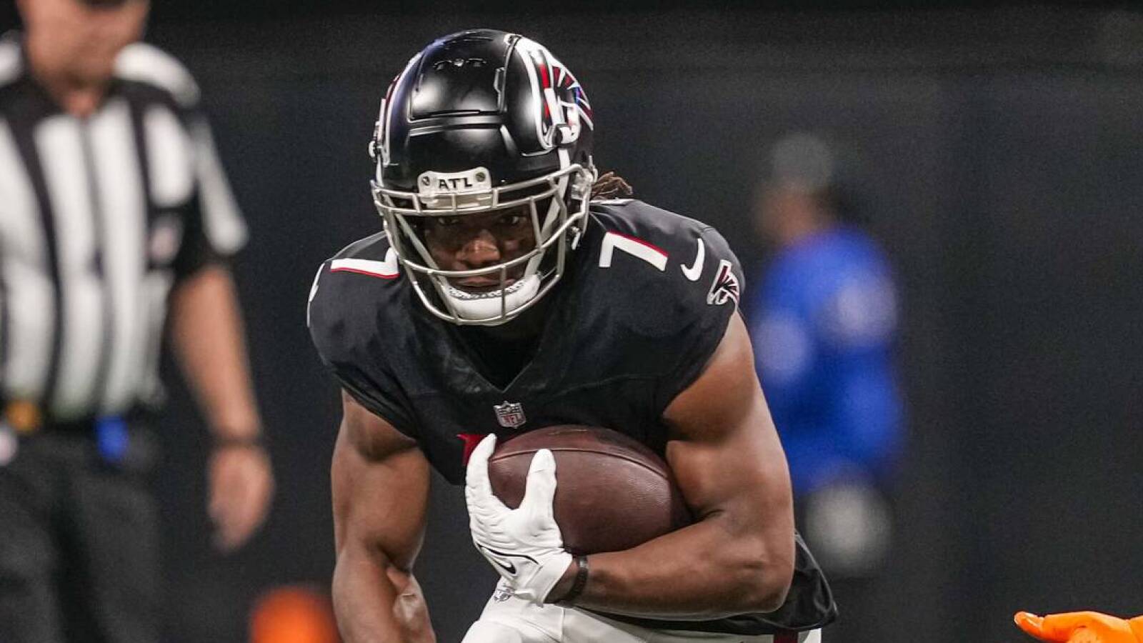 Bijan Robinson shows what he's capable of on first pro drive | Yardbarker