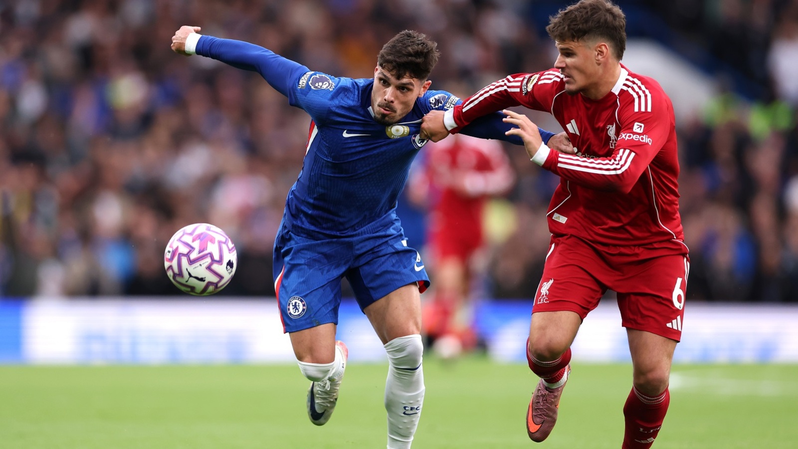 Gary Neville names Liverpool star who looked like a ‘baby’ in defeat ...