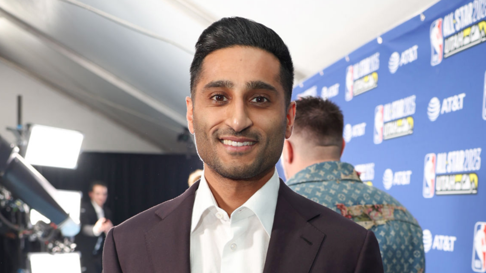 Shams Charania Shamed For Leaking NBA MVP Award | Yardbarker
