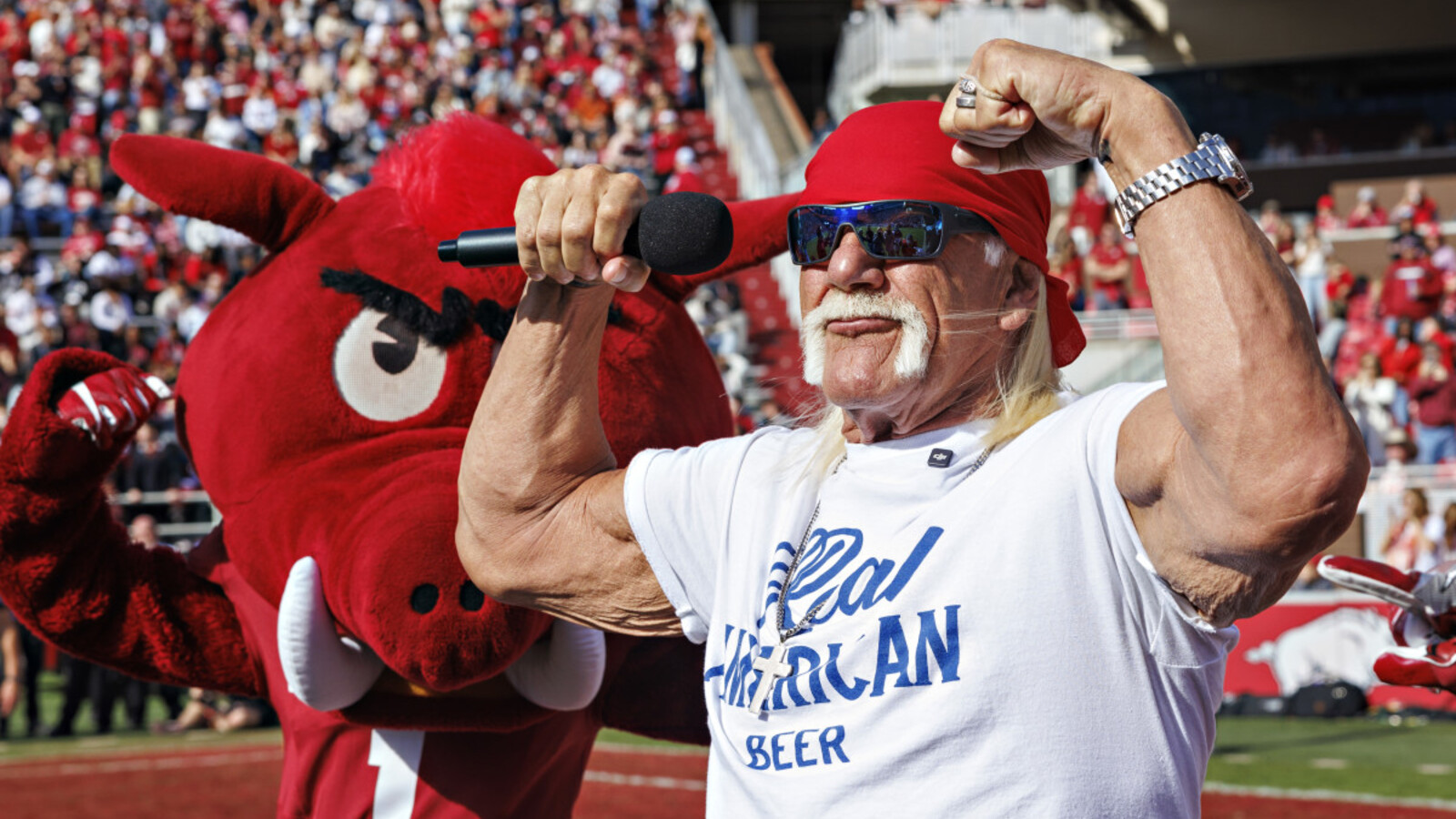 UFC Star Makes Surprise Move to Hulk Hogan’s New Wrestling Promotion ...