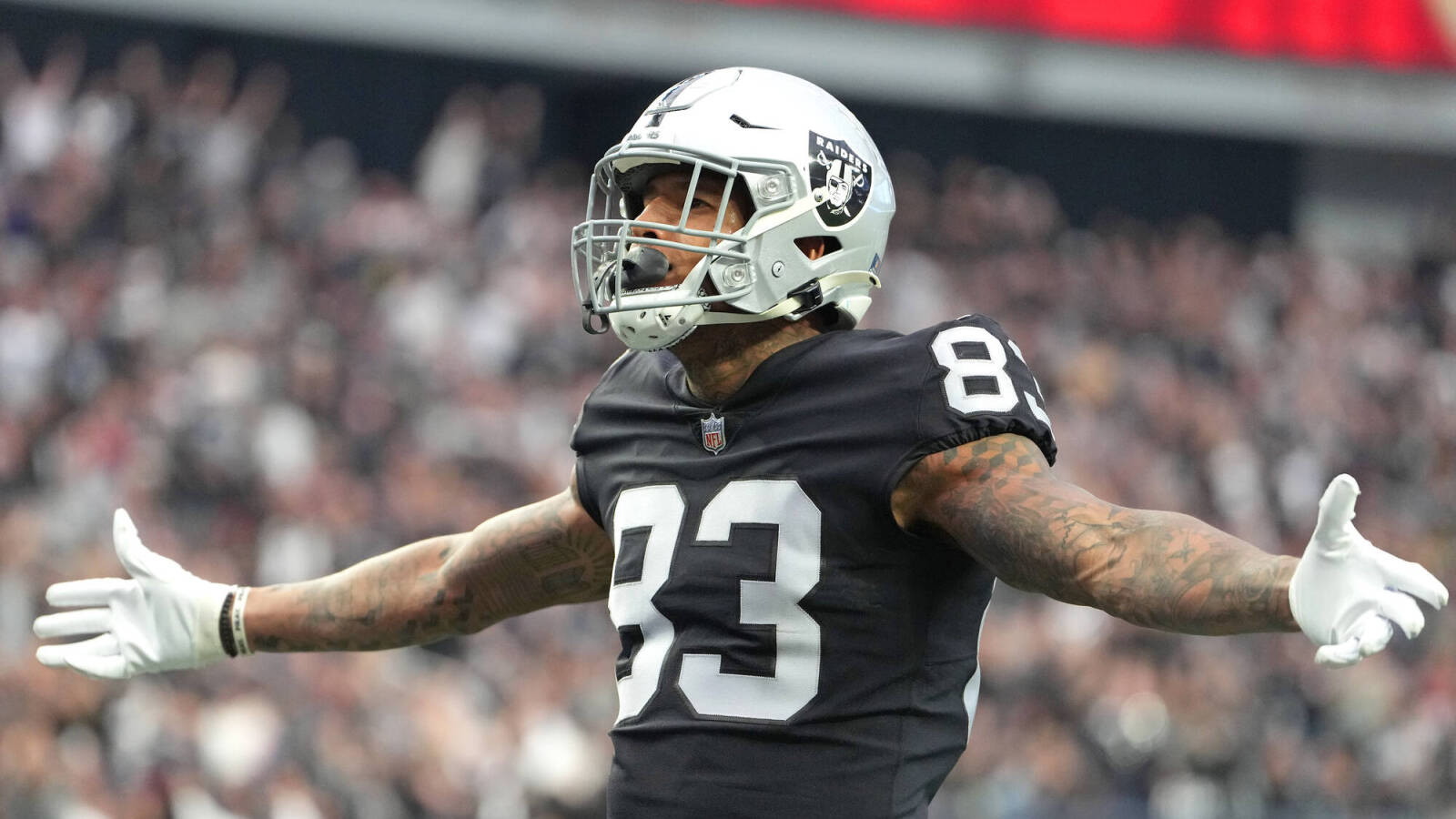 Watch: Raiders' Darren Waller recruits Packers' Aaron Rodgers | Yardbarker